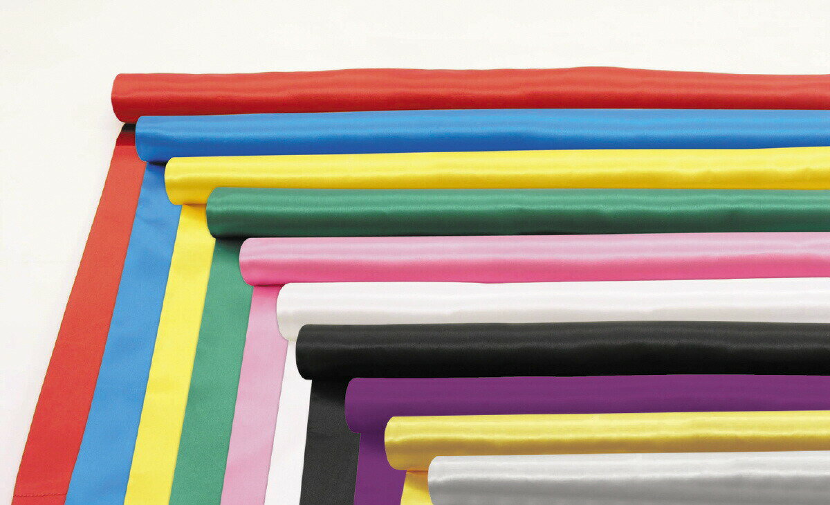 商品の説明 ⇒ 他サテン生地を探す 商品説明：手触りが非常に柔らかく、しわになりにくいサテン生地です。見る角度によって色が変わって見え、金属のような光沢があります。オリジナルのハッピ、舞台衣装、踊りやダンス、コスプレの衣装にぴったりです。商...