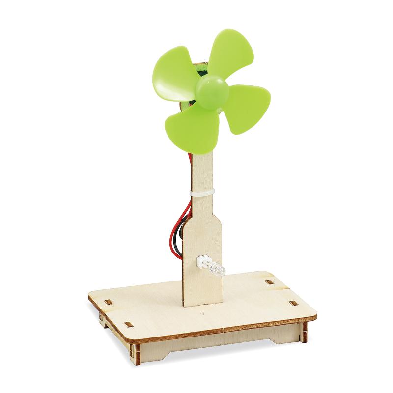 商品の説明 ⇒ 他のクラフト工作用品を見る 商品説明：風の力でLEDが光る!商品サイズ（単位mm)：組立時：120×80×145mmセット内容：台座×1、脚×2、モーター取付板×1、モーター取付板固定パーツ×1、プロペラ×1、モーター×1、...