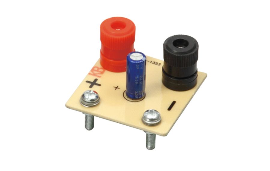 商品の説明 ⇒ 他のクラフト工作用品を見る 商品説明：手回し発電機等での蓄電実験に最適な、土台に取り付けられた大容量コンデンサーです。みのむしクリップやバナナクリップ、通常のコードなど様々なタイプのリード線が接続可能なトリプル端子付です。正...