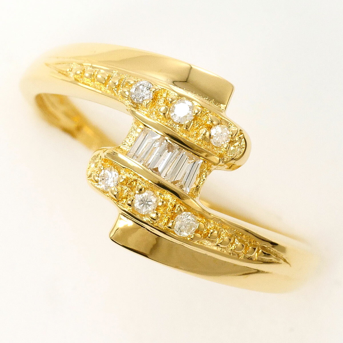 【素材】K18/イエローゴールド 【石目】ダイヤモンド 0.13ct 【総重量】約2.5g 【サイズ】約12号 【最大幅】約10mm 【サイズ直し】不可 【付属品】なし 【商品の状態】新品仕上げ済み ※ご注文前にご確認ください※ ・再生ジュ...
