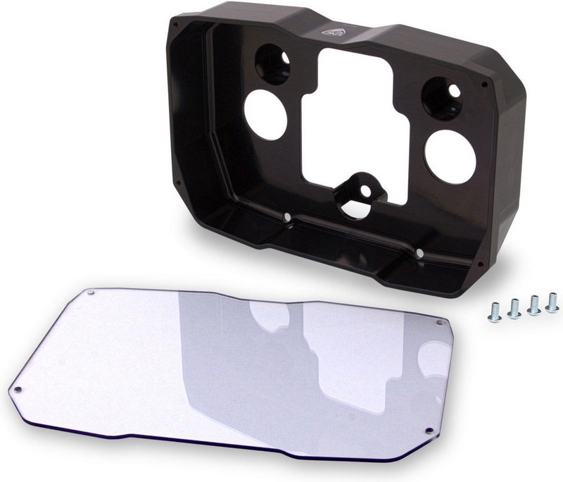 商品番号 : DC002Bダッシュボードプロテクションカバーは軽合金製で、無垢材から削り出してアルマイト処理を施しています。クリアトップは傷のつきにくいレキサンポリカーボネート製。