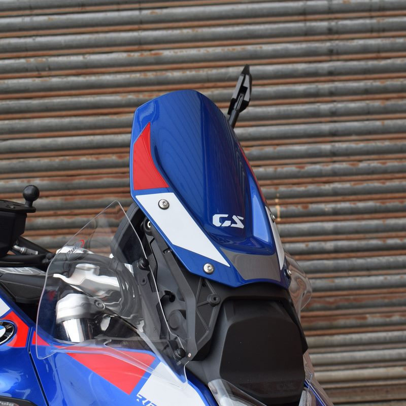 適合車種 : BMWR 1300 GS (2023-2024)商品番号：24013D装着方法はこちらをクリック?ハンドペイントとカラーマッチング仕上げ高さ：320mm幅：290mmBMW純正スクリーンより35mm低いハイインパクトアクリル製...