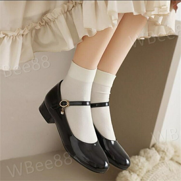 【商品情報】 ・ ・サイズ: ・22.5cm、23cm、23.5cm、24cm、24.5cm、25cm、25.5cm、26cm ・カラー:ブラック、オフホワイト ・商品内容:パンプス ・生産国:中国 商品について： ※サイズ表記は目安です。...