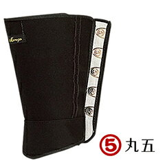 商品詳細 メーカー名 丸五 品番 商品名 【丸五】【地下足袋】脚絆5枚 アッパー 綿 サイズ 中・大・特大 カラー 黒 (09) 安全靴について 安全靴とは、主に工事現場や重い機械・部品を扱う工場内や、鉱業、建設業などの足への危険を伴う作業...