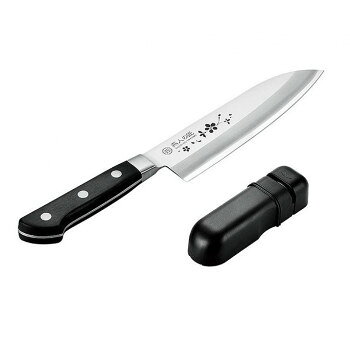 プロも納得のデザインと機能性。三徳包丁と、切れ味を維持するためのシャープナーがセットになった実用性の高い2点セットです。サイズ三徳包丁:全長約290mm(刃渡り:約165mm)、ロールシャープナー:約110×35×25mm個装サイズ：3.2...