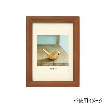階段状のフォルムの立体的な美しさが自慢のウッドフレーム。【対応写真サイズについて】※現像所、メーカーによって多少の違いがあります。またフィルムのサイズ(35mm、6×6判等)や国によっても違います。※ポストカード判の寸法はメーカーや国によっ...