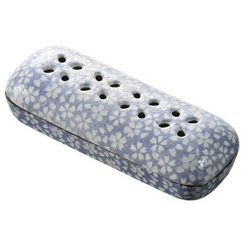 桜小紋の線香皿です。サイズ個装サイズ：16×9×5cm重量個装重量：230g素材・材質18-8ステンレス、陶磁器生産国日本fk094igrjs