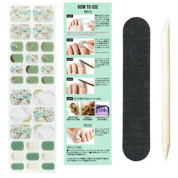 淡いグリーンと大理石のデザインで洗練されたおしゃれな足元に。【ご使用方法】1)製品を爪に合わせ、爪よりも少し小さめのネイルシールをお選びください。2)キューティクルラインと1mmほど余裕のあるところにネイルシールを貼ってください。3)ネイル...