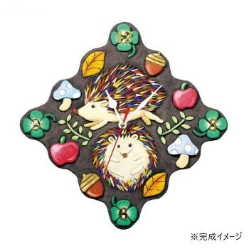 短時間で制作できる時計セットです。サイズ完成サイズ:約200×200×40mm(時計含む)個装サイズ：22.5×1×21.5cm重量個装重量：216g素材・材質PVC、炭酸カルシウムセット内容黒彫板(200×200×10mm)×1、クォーツ...