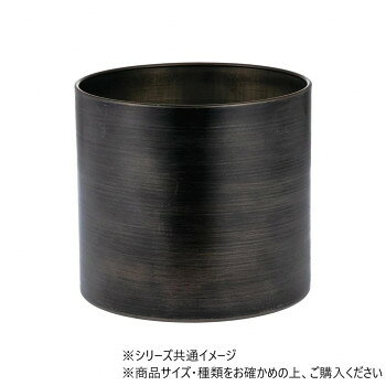 鉄製なのに水漏れしない花器です。シンプルで工業的だけれども、様々な生花やグリーンに合います。下部分に段差があるため、重ねておけます。もらいサビ※錆びの発生を抑える加工をしておりますが、鉄粉の付着やもらいサビにより錆の発生が早まる場合がござい...