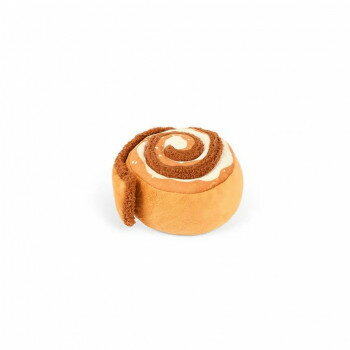P.L.A.Y.(プレイ)のプラッシュトイにまたまた可愛いシリーズ「PUPCUPCAFE(パップカップカフェ)」が登場!クルっと巻いたシナモンロールは抜群に可愛い仕上がりです。ベロア製で肌触りがよく、ワンちゃんの興味を惹きつける音も鳴ります...