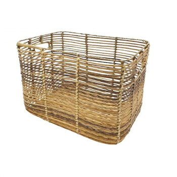 ラウタは天然素材風のフェイク素材で編まれたバスケット。 デザイン性と利便性、どちらも兼ね備えています。 インテリアにかごを取り入れたいけど、天然素材のものはのむずかしさや衛生面が気になる・・・という方に是非お勧めです。 ラタンの風合いをリア...