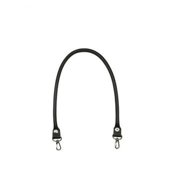 お持ちのバッグの修理にも使えます。※本革使用の為、部位によって個体差があります。※折りじわが強く出たり、毛羽立ちが目立つ場合がありますが、品質に問題はなく不良ではございません。サイズ全長(金具部分含む)約64cm、太さ:約1cm個装サイズ：...