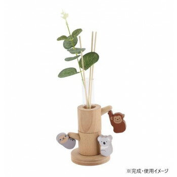 可愛い動物たちをお好みの位置にぶら下げて飾ることのできる、遊び心あふれるアロマディフューザーのセットです。2種類のフレグランスがセットになっているので気分によって香りを変えてお楽しみいただけます。ベースが木で出来ているので温もりがあり、動物...