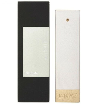 素材の温かみある質感にESTEBANロゴが刻印された、オリジナル香皿です。ロゴは一枚一枚手作業で刻印した丁寧な仕上げとなっております。サイズ高さ150×幅40×奥行10mm個装サイズ：16×5×1.8cm重量約97g個装重量：150g素材・...