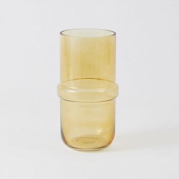 シンプルな中に少し個性のあるデザインのフラワーベースです。色付きなので茎部分が透けず、花の美しさが引き立つシルエットになっています。大きめの花や枝ものにもおすすめです。【注意事項】※職人がひとつずつ生産している為、サイズや容量、重量に若干の...