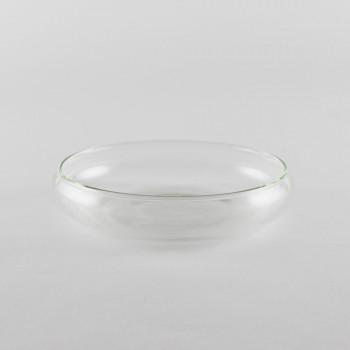 夏の暑い時季、ガラスの食器に入れるだけで一層美味しく見せてくれます。パスタやサラダなどを食べる時、量が減ってくると少し食べにくくなります。最後まですくいやすく食べやすいよう、少し返しがあるデザインが特徴です。すくいやすさや食べやすさはフード...