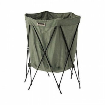 手軽に持ち運びができます。ジャバラ式で簡単に折り畳みができるフォールディングバスケット。手軽に移動ができ、収納も便利なのでインテリアはもちろん、アウトドアシーンでも活躍してくれます。閉じたときは傘のようにベルトで閉めれますので開かず持ち運び...