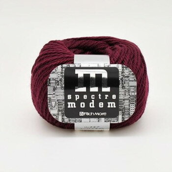 編みやすいだけでなく、毛玉になりにくく編み地も美しく仕上がります。風合いも優しくウェアだけでなくマフラーや帽子にもお使い頂けます。※お色はできるだけ商品に近づけるよう表現しておりますが、閲覧環境により実際の色と異なる場合がございますので予め...