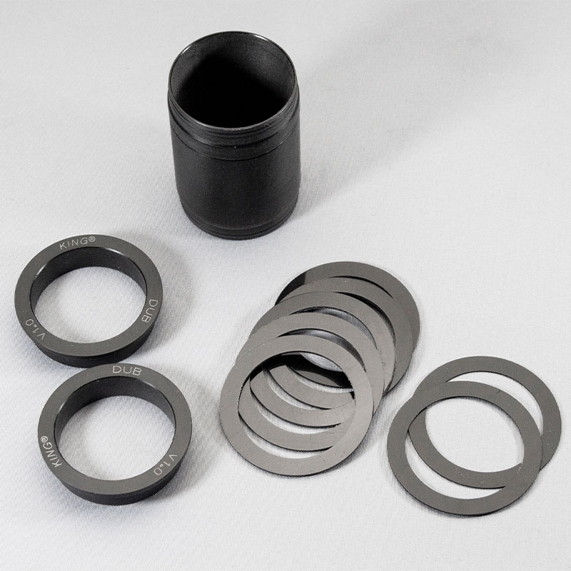 Chris King BB専用スピンドルアダプター（SRAM DUB ロード対応）Chris King ボトムブラケットシリーズ専用のフィッティングパーツです。軽量かつ耐水性・耐熱性に優れたデルリン樹脂製スペーサーにより、スピンドルとベアリ...