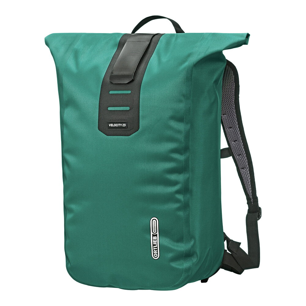 十分な収納力と程よいサイズ感の23L。ロングセラーを誇るヴェロシティの軽量化されたモデルで、独自素材と生地継ぎ目の独自技術に加え、裏面に施した防水コーティングにより、ヴェロシティと同様IP64の防水防塵性能を誇ります。シックなカラーバリエー...