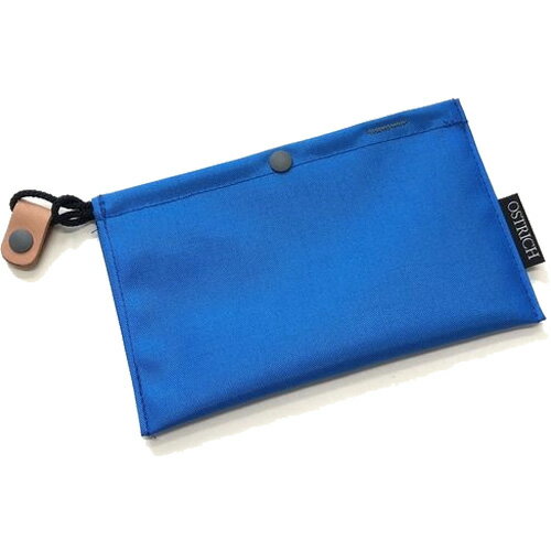 2層仕様なので、使用中のマスクと予備のマスクを収納可能です。内側の生地には制菌効果のあるナイロン、バイオライナーを使用しています。オーストリッチの消臭袋で活用しているので実績があります。サイズの195×120mmは不織布のマスクを折らずに入...