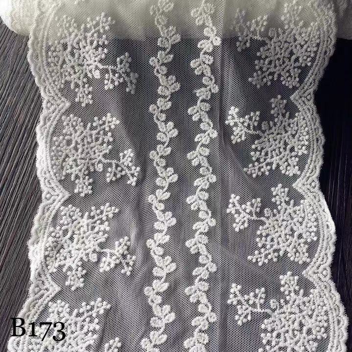 商品説明素材ポリエステル、綿カラー 写真参考&nbsp;サイズ サイズ(cm): 幅：約16cm 長さ：2m　 ※計測に付きましては手測りとなりますので 若干の誤差はご了承ください注意1.こちらは海外輸入品です2.モニターの都合上、掲載写真...