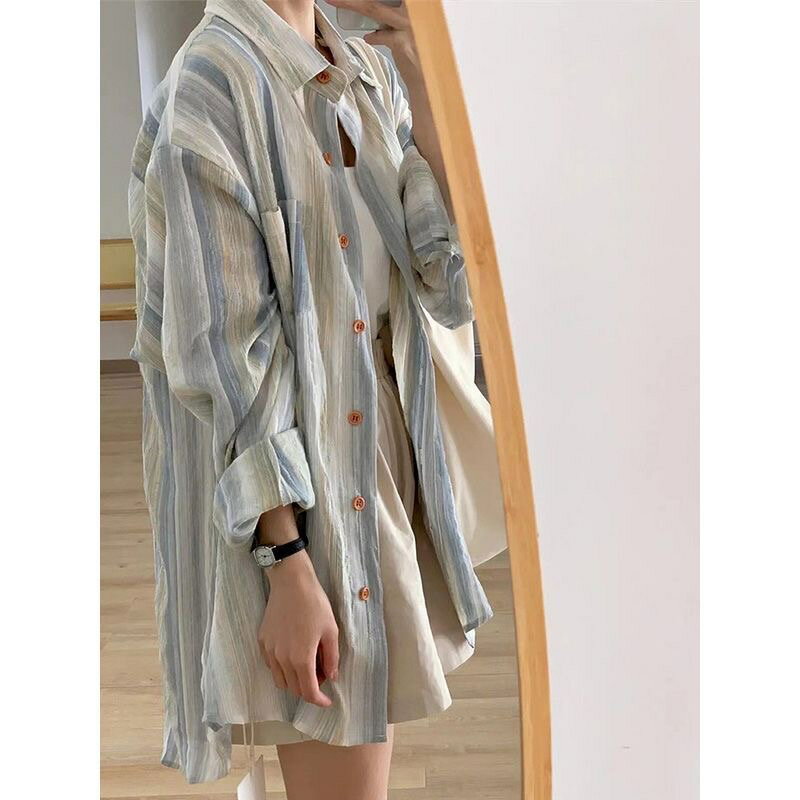 商品説明素材綿、他カラー 写真参考&nbsp;サイズ サイズ(cm): S 着丈74、バスト115、袖丈57、おすすめ体重50kg以下 M 着丈76、バスト119、袖丈59、おすすめ体重50-55kg L 着丈78、バスト123、袖丈61、...