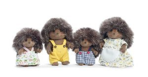 【商品名】Calico Critters Pickleweeds Hedgehog Family【カテゴリー】おもちゃ：きせかえ人形・ハウス【商品詳細】 Calico Critters Pickleweeds Hedgehog Family...