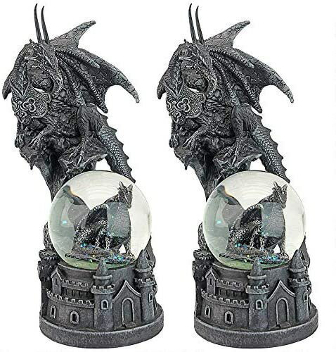 【商品名】Design Toscano マラハイド城のドラゴンズゴシック ウォーターグローブ 2個セット グレーストーン 2個【カテゴリー】ホーム・キッチン : 彫像【商品説明】寸法:3. 幅5インチ×奥行き4インチ×7インチ。 高さ5イン...