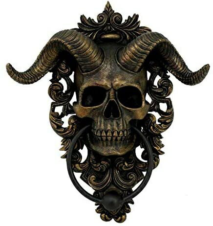 【商品名】Pacific Giftware ダイアボリカルドクロドアノッカー 壁プラーク 樹脂装飾【カテゴリー】ホーム・キッチン : 彫像【商品説明】このスカルノッカープレートのサイズは約8.75インチ x 2インチ x 9.75インチです...