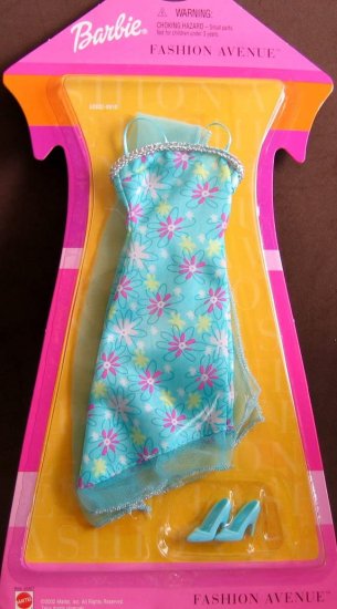 【商品名】Barbie バービーファッションアベニューファッション - カクテルドレス＆モア（2002）Barbie Fashion Avenue Fashions - Cocktail Dress & More (2002)【商品説明】・...