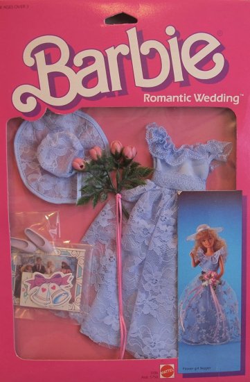 【商品名】Barbie バービースキッパーの衣装ロマンチックな結婚式のファッションwブルーレースの服の衣装＆アクセサリー（1986 Mattel Hawthorne）Barbie SKIPPER Outfit ROMANTIC WEDDIN...