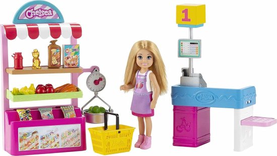 【商品名】Barbie バービーチェルシーは、ブロンドのチェルシー人形（6インチ）、15歳以上のスナックスタンドプレイセットになります：スナックスタンド、レジスター、食品、ショッピングバスケットなど、3歳以上の素晴らしい贈り物Barbie ...
