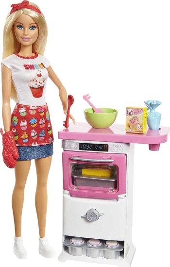 【商品名】Barbie バービーベーカリーシェフ人形とプレイセットBarbie Bakery Chef Doll and Playset 【商品説明】・Cook up fun with a baking play set featuring...