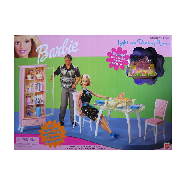 【商品名】Barbie バービーライトアップダイニングルームプレイセット（1999）Barbie Light Up Dining Room Playset (1999)【商品説明】・Barbie Light-Up Dining Room P...
