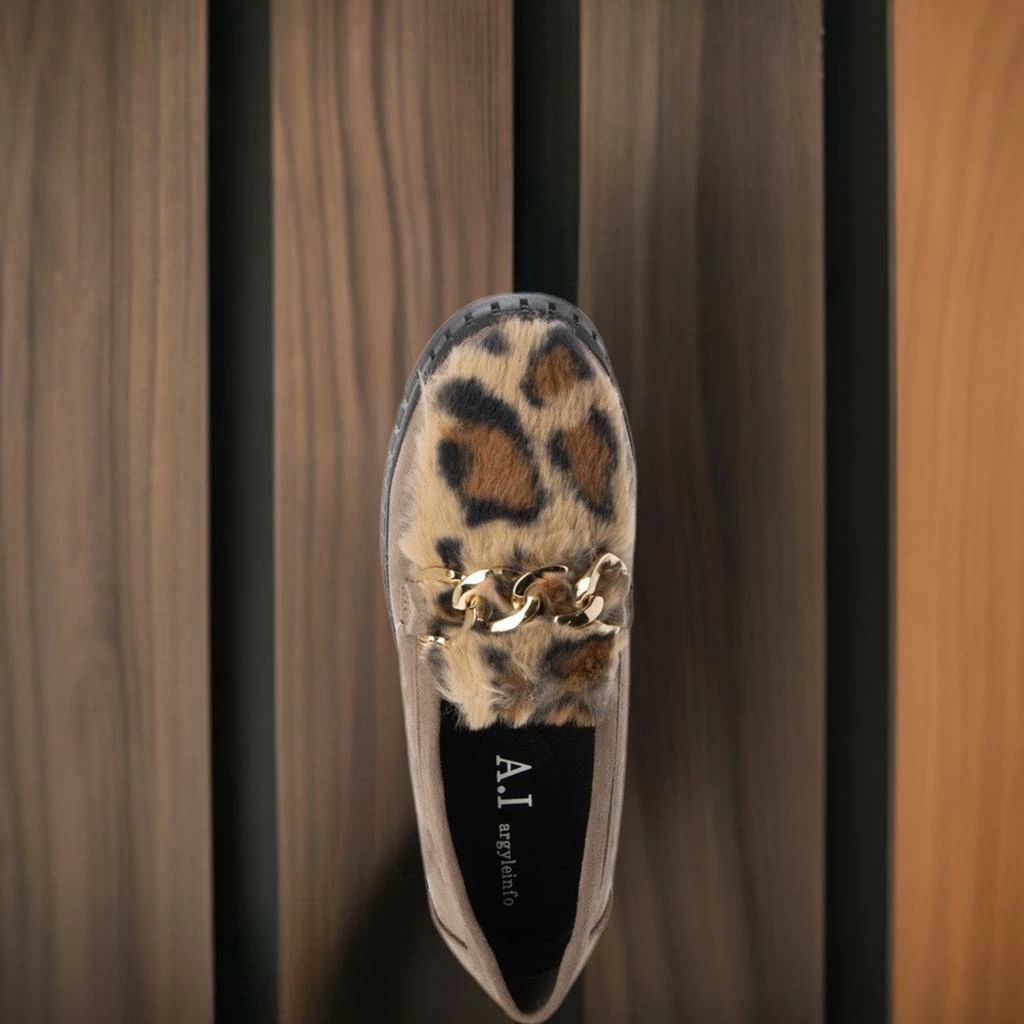 商品情報SIZEヒールの高さ 3.0cm靴幅 2E(通常）表素材 合成皮革原産国 中国プラットフォームの高さ(cm) 2.0cmヒールの形 厚底ヒールつま先の形状 ラウンド裏素材 合成皮革中敷素材 合成皮革ソール素材 合成重さ 221.0g...