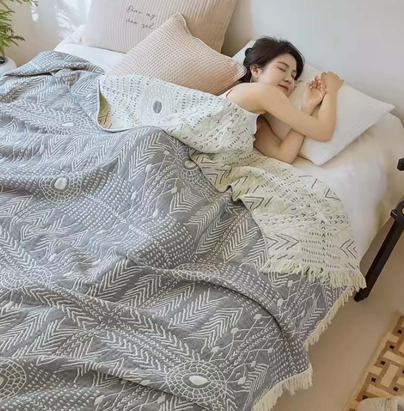 カラーAオレンジ、Bグレー、Cイエロー、Dイエロー素材/材質4重ガーゼ 綿100シーズン通年使用春・夏・秋・冬「季節を問わず」手触りも良く肌に触れるとスベスベで気持ちいいで、毎日快適に眠れて、一年中お使いいただけます。サイズ150*200c...