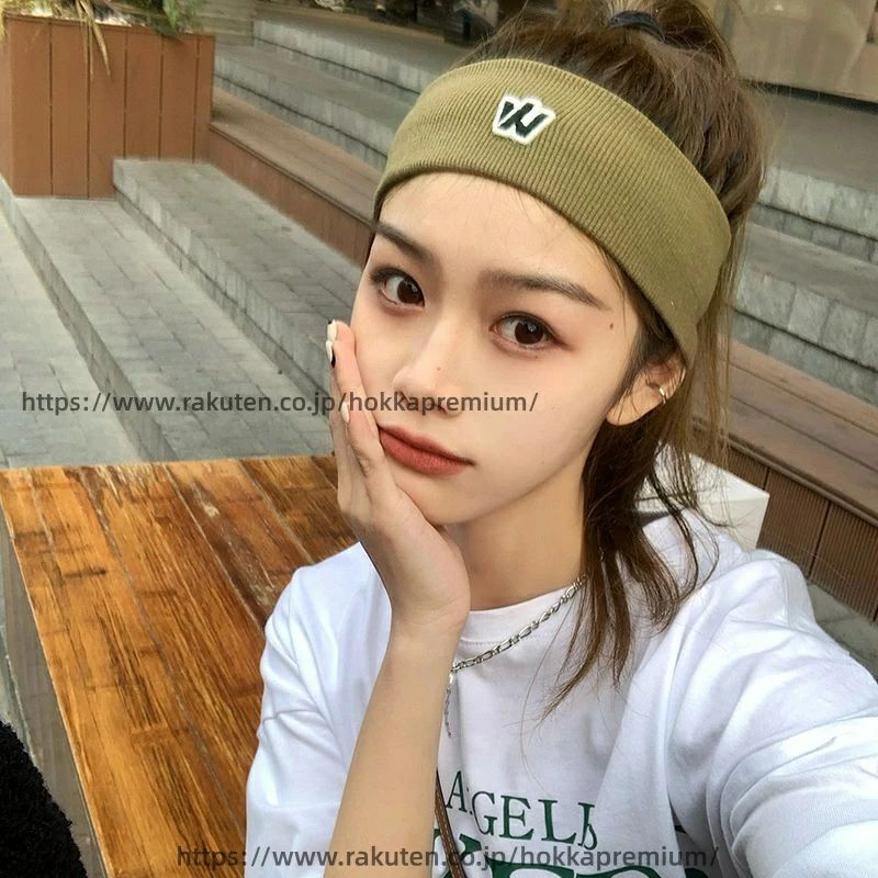 商品説明 商品内容 ヘアバンド 素材 ポリエステル 生産国 中国 サイズ フリーサイズ ※平置き採寸になります。実際のサイズとは誤差が出る場合がございますので、参考サイズとしてご覧ください。 注意書き ※商品写真は、できる限り現品を再現する...