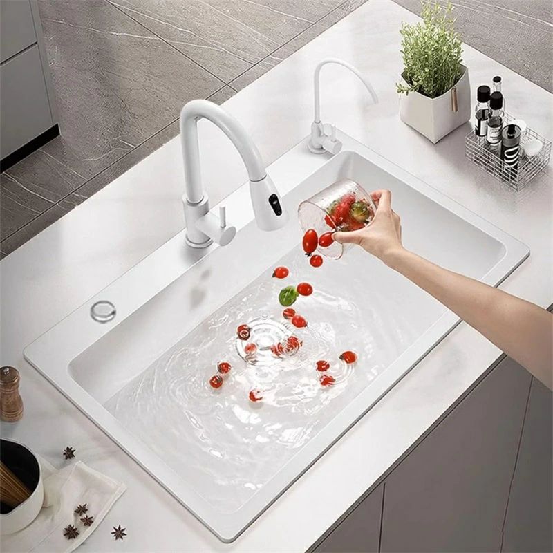 クォーツザイト素材のシンク：耐スクラッチ性と耐摩耗性、耐高温性、耐腐食性、傷がつきにくく、変色しにくく、メンテナンスが不要です。 水で洗い流すだけで、メンテナンスやお手入れは不要です。 ? ?2つの設置方法: キャビネットのデザインに合わせ...