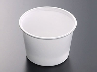 こちらの商品は100枚単位での販売となります。［規格］93径×66mm ［容量］270ml 冷凍、かき氷、味噌汁など幅広くお使いいただける便利なマルチカップです。適合蓋：10768レンジ不可、耐熱80℃