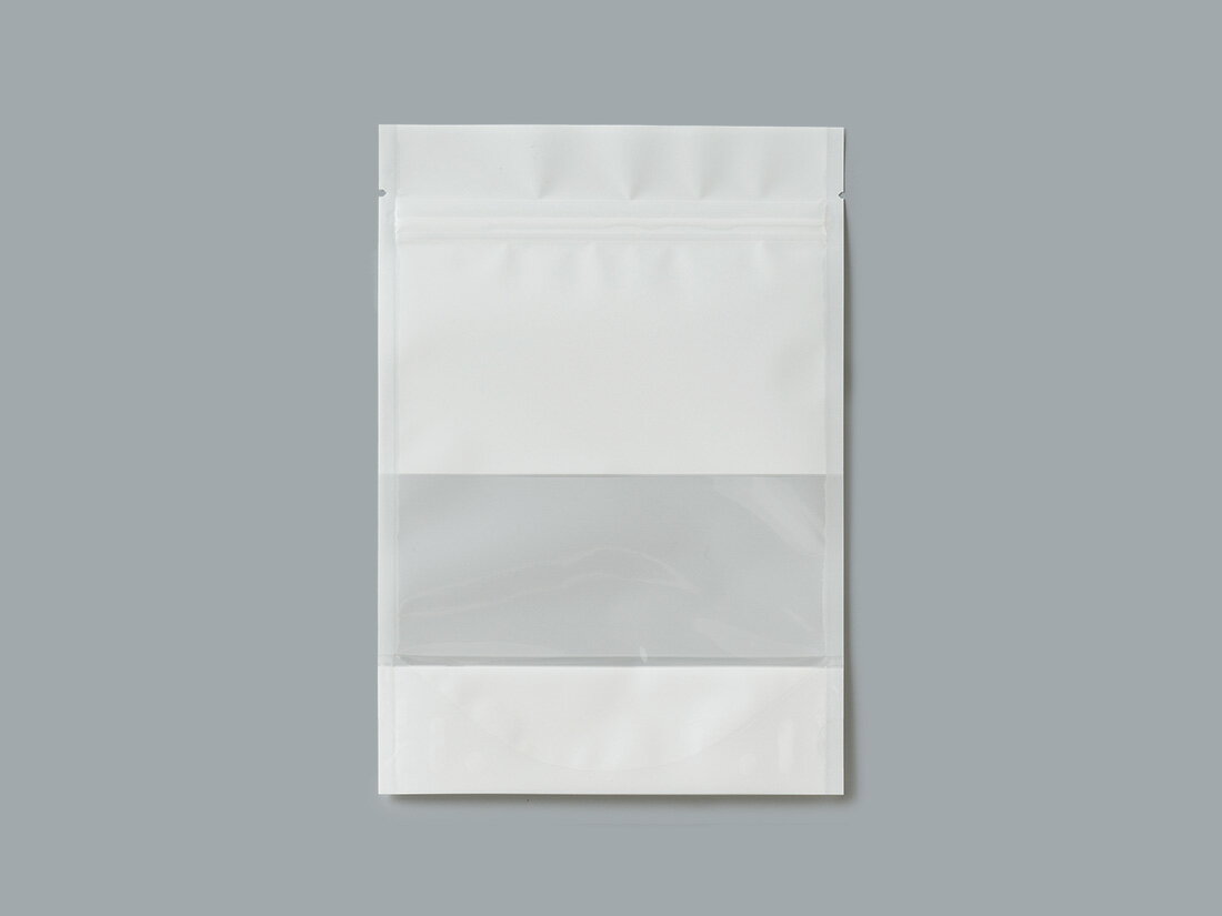 1購入あたりの内容量：10枚［規格］90×H145mm 底マチ28mm［素材］OP/透明蒸着PET/CP［機能・特徴］白色をマット調に印刷した美しい風合いと高級感のある規格袋です。ノッチあり、窓部分は透明です。脱酸素剤対応乾燥剤対応アルコー...