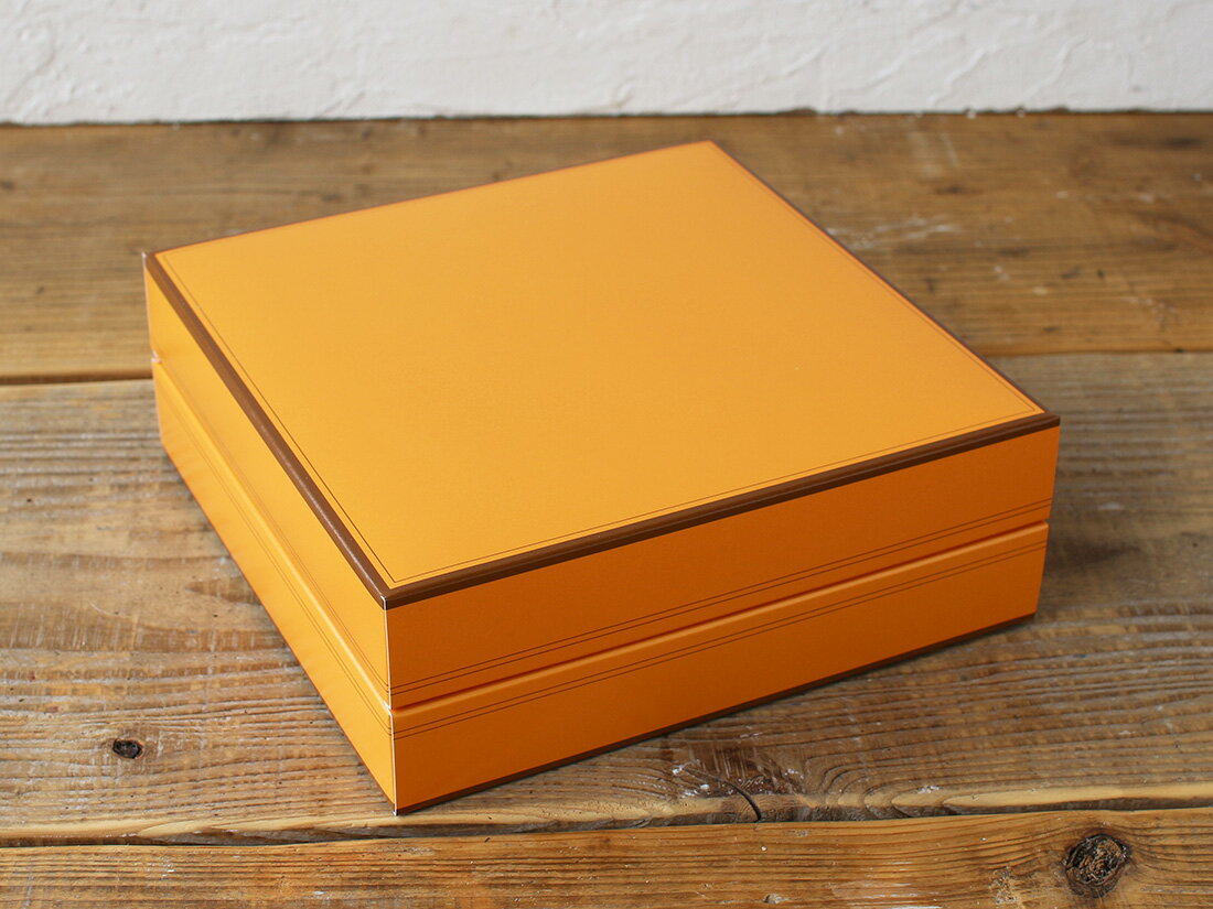 こちらは1枚単位での販売となっております。多めにお求めの方は、更にお得な通常販売分よりお求めください。［規格］180×180×66mm［素材］紙高さが66mmの為、厚みのあるお菓子も余裕で入ります。