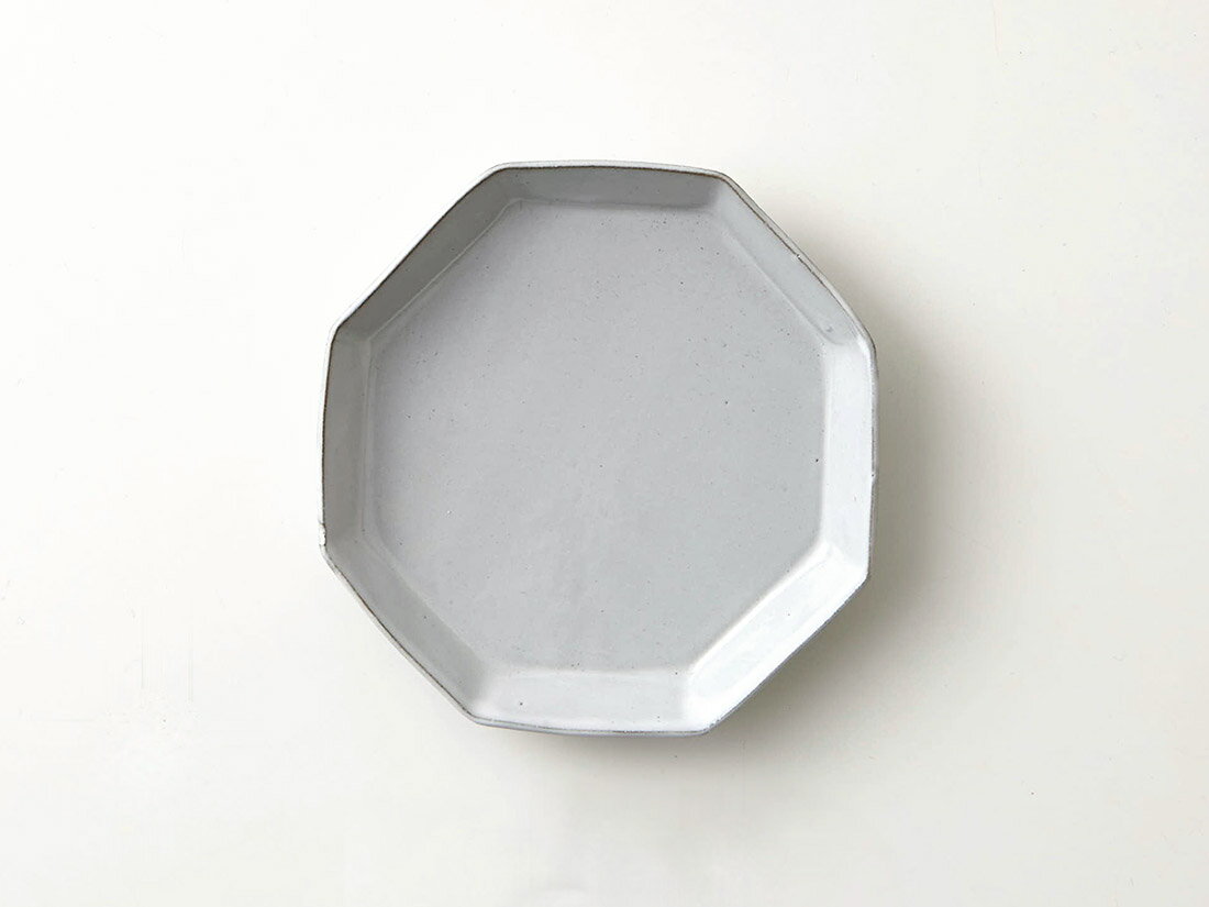 1枚分の価格です。［規格］140×125×H12mm［色］ライトグレー［素材］陶器［規格］140×125×H12mm［色］ライトグレー［素材］陶器シンプルを極めた美しい食器です。引き算でのものづくりは、足し算していくよりはるかに技術力が求め...