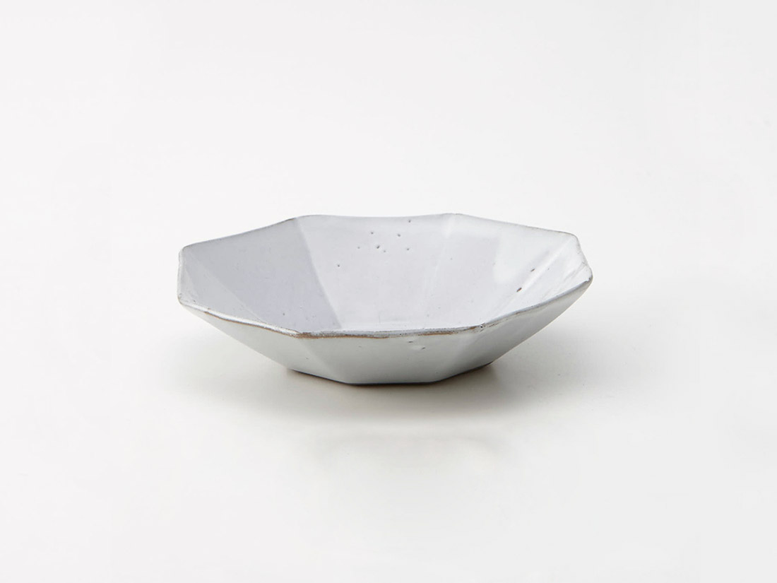 1個分の価格です。［規格］130×122×H30mm［容量］190ml［色］ライトグレー［素材］陶器［規格］130×122×H30mm［容量］190ml［色］ライトグレー［素材］陶器シンプルを極めた美しい食器です。引き算でのものづくりは、足...