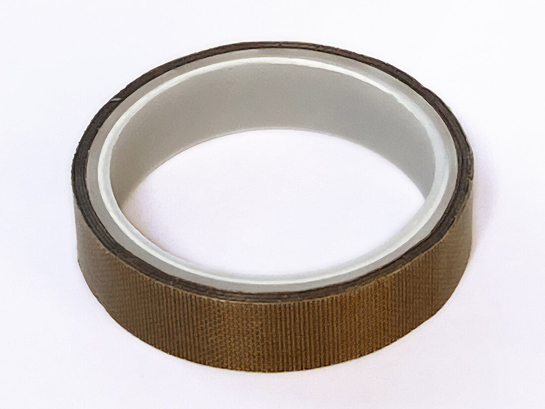 1購入あたりの内容量：1個［規格］11mm×2m　　［色］茶色［素材］TPFE［機能・特徴］cotta ハンディシーラー用のテフロンテープです。劣化した際の交換用にご購入ください。［製造地］中国［外寸］11mm×2m［適合商品］98892