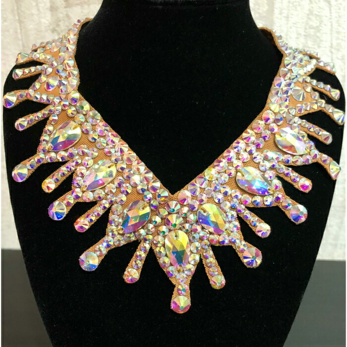 商品説明素材材質:チェコストーン,その他 カラー：オーロラサイズ 寸法：40cm納期2営業日以内に発送致します ※注文個数によりお届け日が変わることがあります。注意 在庫切れの場合、ご注文頂いてから御手元に届けるまで3～4週間が掛かります色...