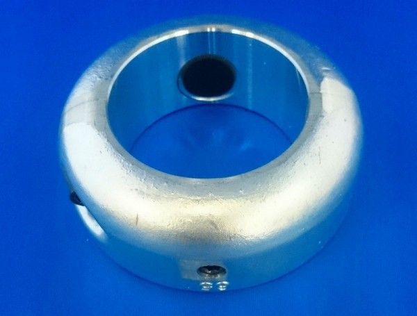 プロペラシャフトに取り付けて電蝕を防ぐ二つ割型のシャフトアエンです。二つ割型のアエンですからプロペラを外さずに取り付ける事が出来ます。仕様外径×高さ60×30 mm重さ340g　