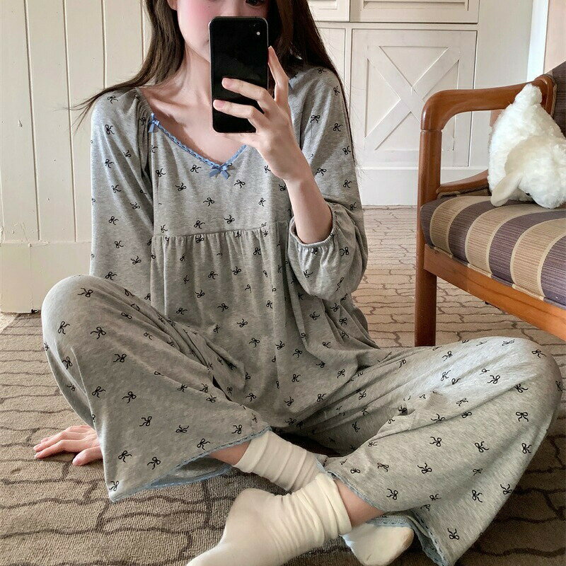 商品説明商品内容ルームウェア(上下セットorワンピース)素材ポリエステル90%生産国中国サイズ上下セット：着丈63 バスト110 袖丈58 ウエスト62 ズボン丈95平置き採寸になります。実際のサイズとは誤差が出る場合がございますので、参考...