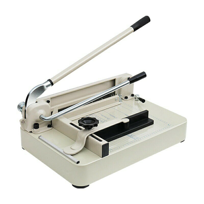 【高精度の切断】大型裁断機868A4は、±0.2mmの切断公差を持ち、315mmの切断幅で、裁断紙厚さ：0.1-40mm、梱包重量：28kg、業務用裁断機として完璧な仕上がりを提供します。手紙や写真カット事務用品に最適です！様々な用途に対応...